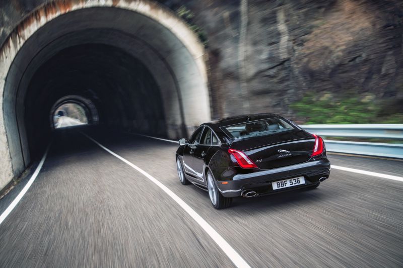 Jaguar XJ (X351 facelift 2015) R 5.0 V8 (550 Hp) Automatic